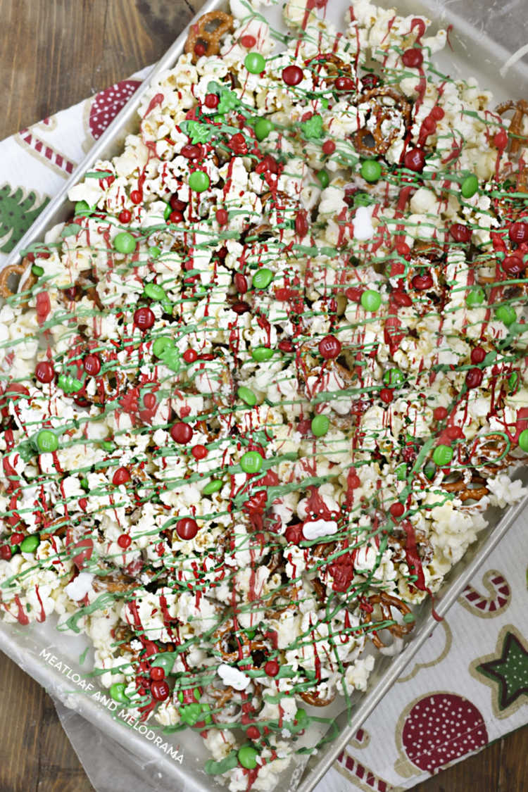 Christmas Crunch Snack Mix - Meatloaf and Melodrama