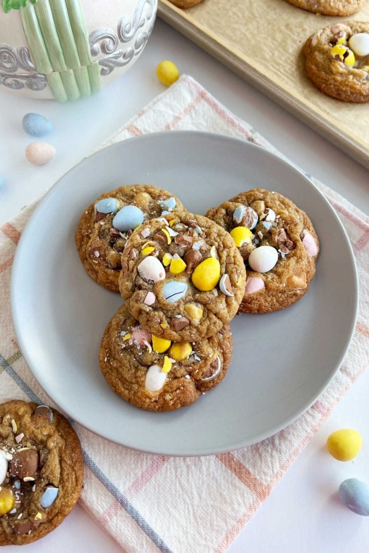 Cadbury Mini Egg Cookies (Easter Cookies) - Meatloaf and Melodrama