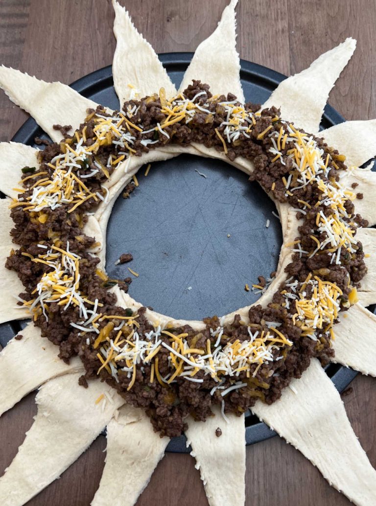 Easy Taco Ring Recipe with Crescent Rolls - Meatloaf and Melodrama