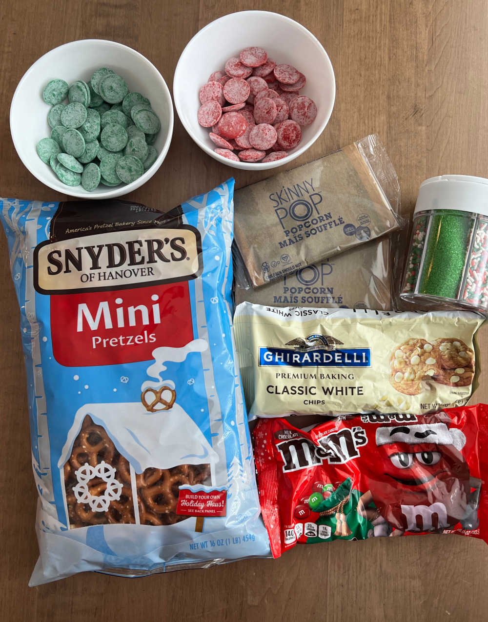 Christmas Crunch Snack Mix - Meatloaf and Melodrama