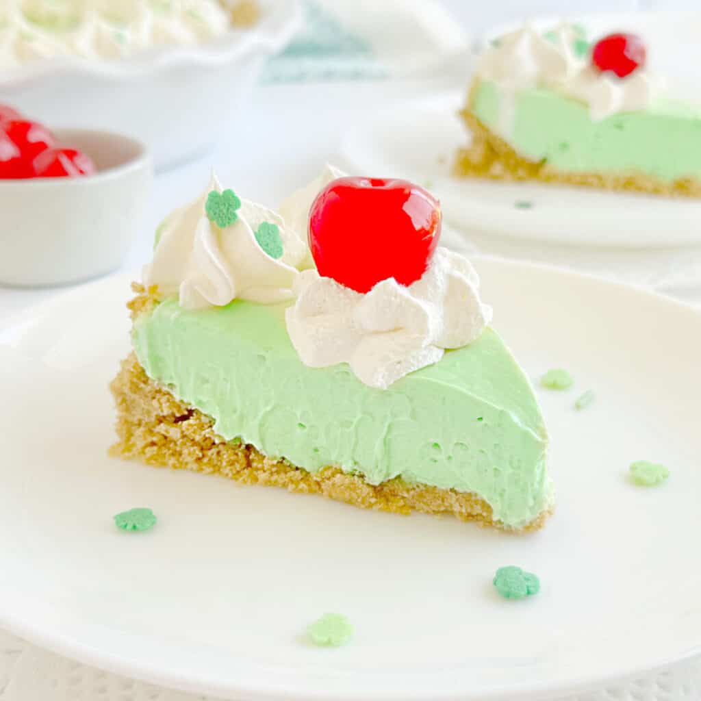 Shamrock Pie (St. Patrick's Day Pie) - Meatloaf and Melodrama